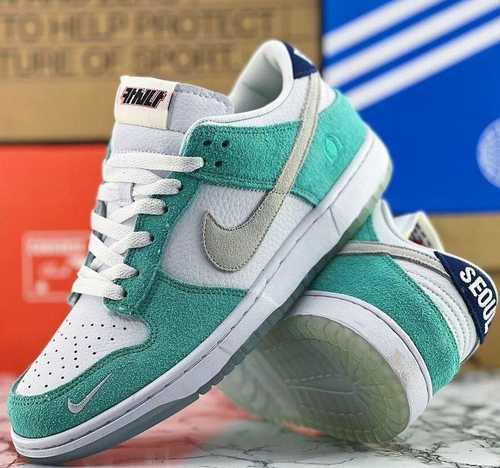 Кроссовки Nike Kasina x Dunk Low 'Road Sign'