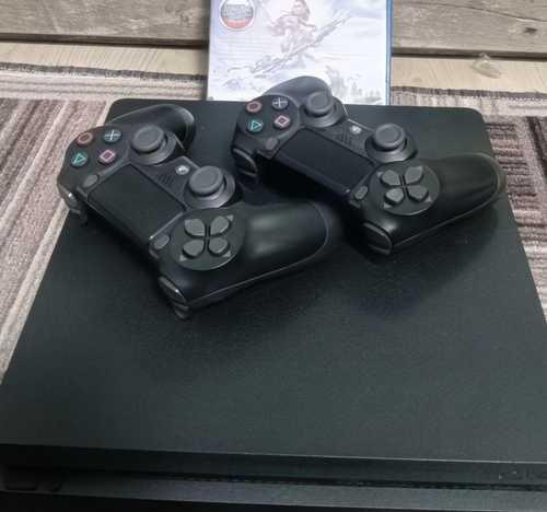 Игровая приставка ps4