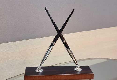 Подставка для ручек дерево + 2ручки Перьевая ручка