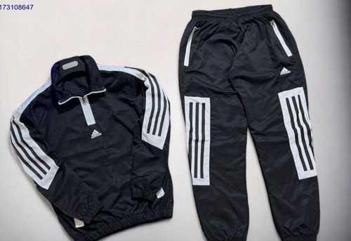 Спортивные костюмы Adidas
