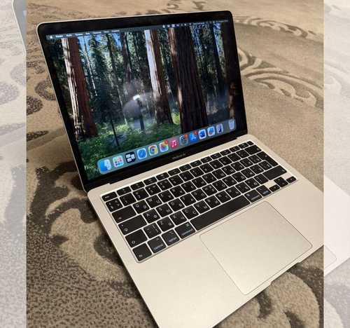 Macbook air 2020 i3