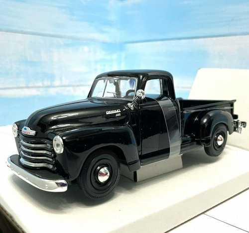 Модель Chevrolet Pickup 3100 1:24 Pickup