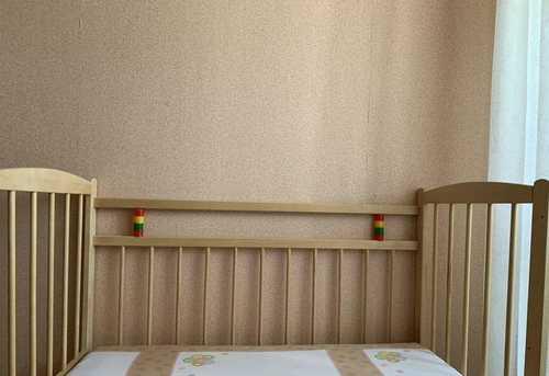 Деревянная детская кроватка + матрац
