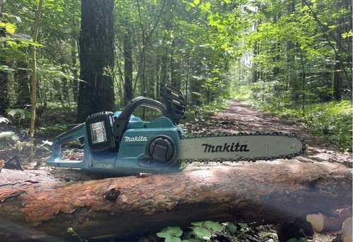 Цепная пила Makita LXT DUC303Z