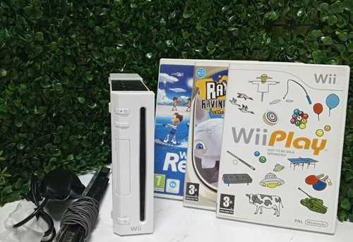 Игровая приставка Nintendo wii