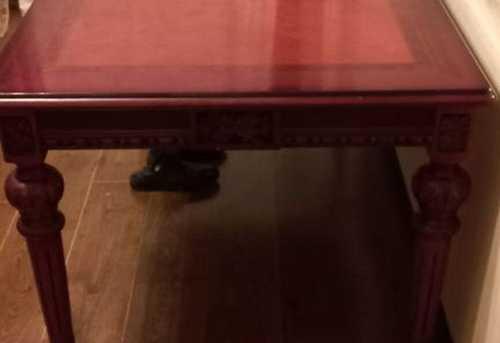 Большой обеденный стол из красного дерева