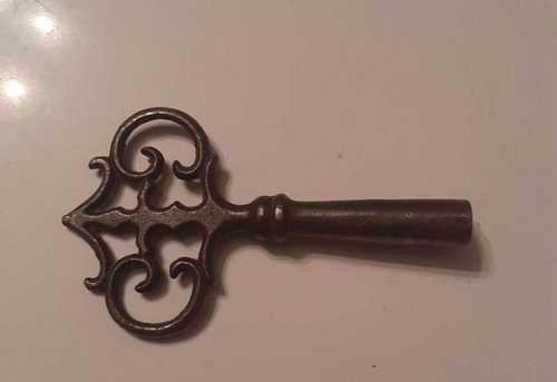 Ключ оригинальный,заводной,старинный