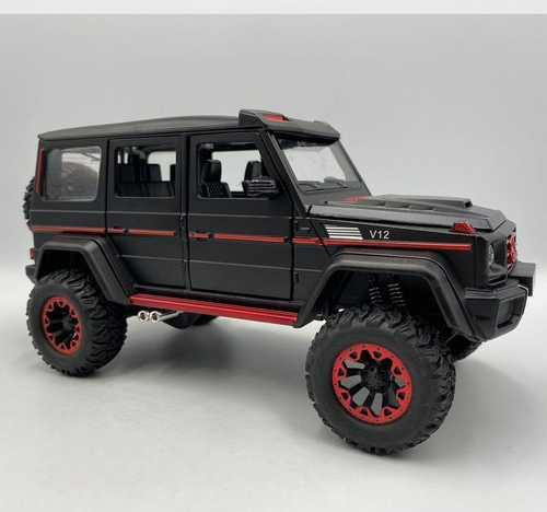 Модель авто Mercedes G-Class с дымом Металл 1:24