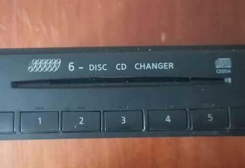 CD - Чейнджер Nissan Teana 281849Y800