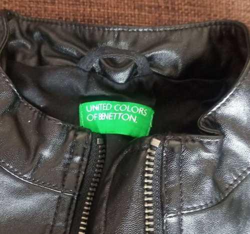 Куртка для мальчика benetton 130см