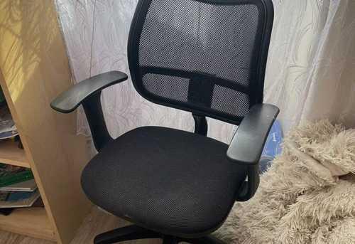 Компьютерное офисное кресло бу