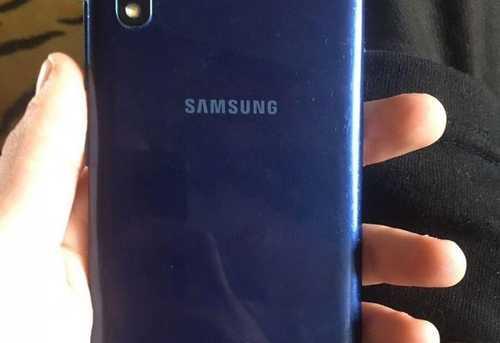 Samsung Galaxy A10, 4/32 ГБ