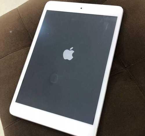 Apple iPad Mini 2 16g b серебро Б/У