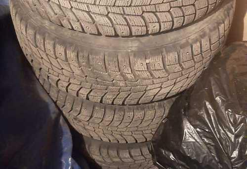 R16 Michelin Maxi Ice 215/65, PCD 5x100 DIA 56.1