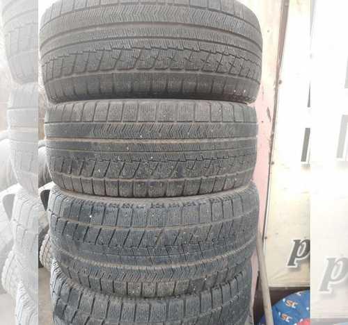 Bridgestone Blizzak VRX 235/55 R17 99S