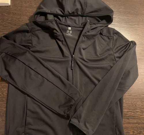Uniqlo толстовка 9-10