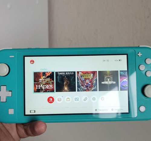 Nintendo switch lite (не прошитая) с играми