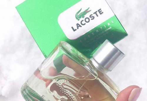 Lacoste Essential