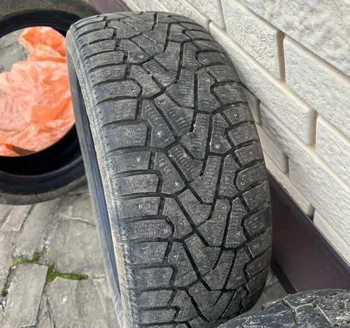 Pirelli Ice Zero 215/50 R17 95T