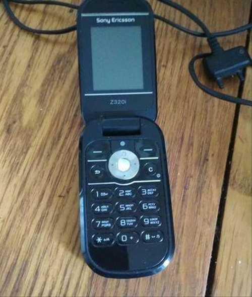 Кнопочный телефон Sony ericsson z320i