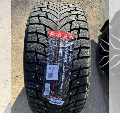 Gripmax SureGrip Pro Ice 285/45 R22 114T