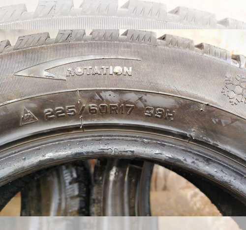 Rotalla RF07 225/60 R17