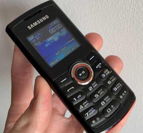 Samsung E2121B