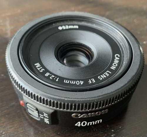 Canon EF 40 mm f/2.8 STM