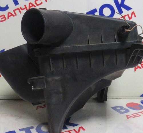 Корпус воздушного фильтра toyota mark II JZX110, JZX115 1JZ-FSE, 1JZ-GE