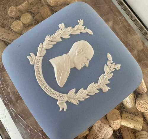 Шкатулка Wedgwood Принц Филипп фарфор. Англия