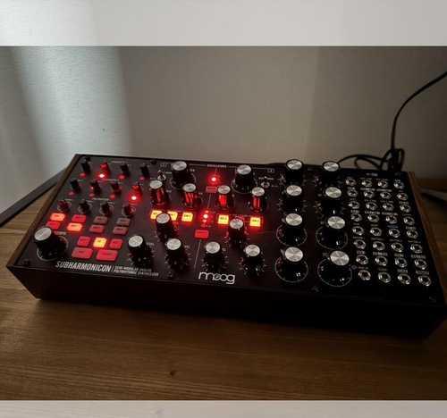 Moog Subharmonicon