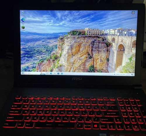 Ноутбук MSI 15.6" (i5-8300H, 1TB, GTX 1050 2GB)