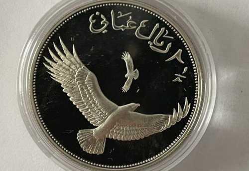 Серебрянная монета Оман Птица