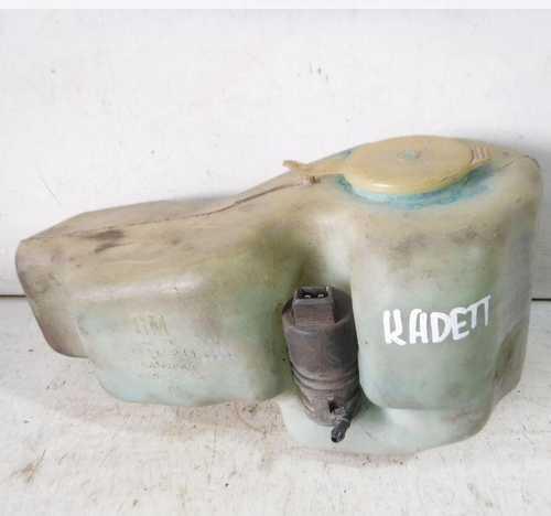 Бачок омывателя лобового стекла Opel Kadett