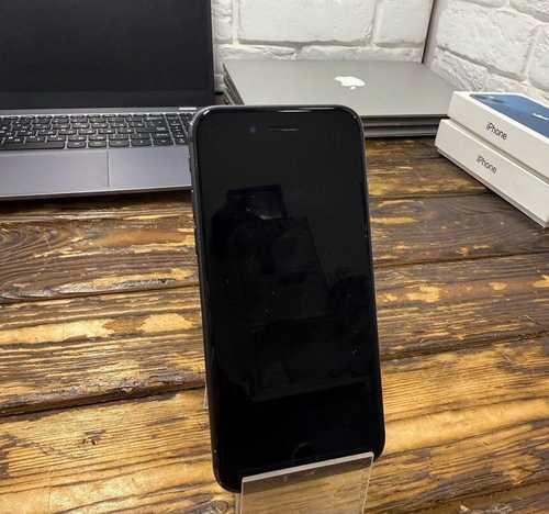 iPhone 8, 64 ГБ