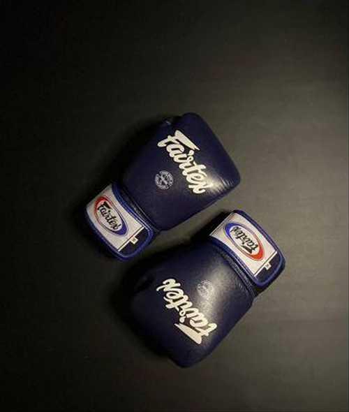 Боксерские перчатки Fairtex