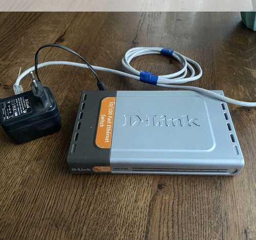 Коммутатор D-Link DES-2108