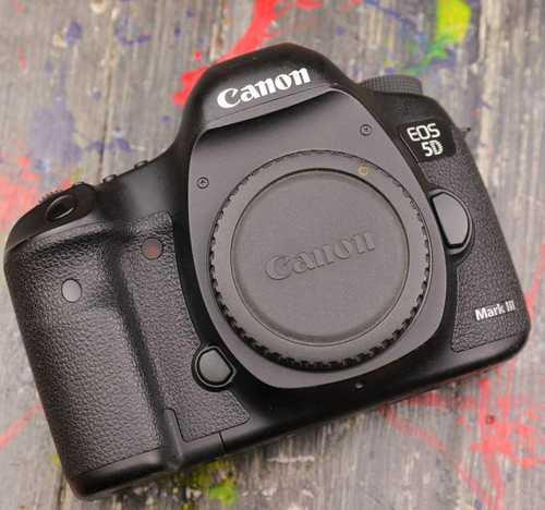 Canon EOS 5D Mark III Body s/n535