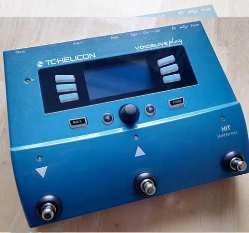 Вокальный процессор TC Helicon Voicelive Play