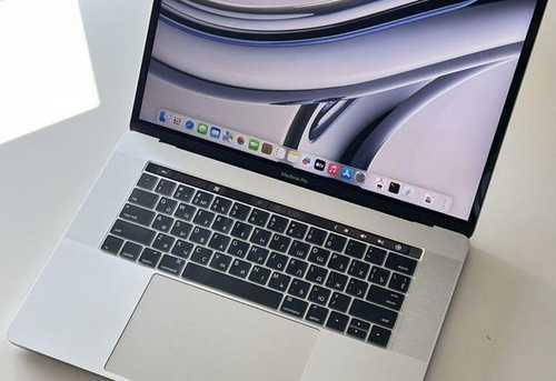 Apple MacBook Pro 15” 2018 Core i7 16/256GB Silver