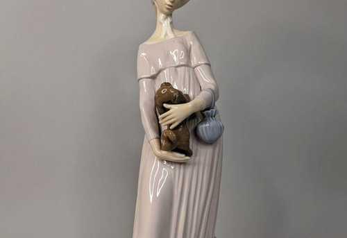Статуэтка Дама с собачкой Lladro