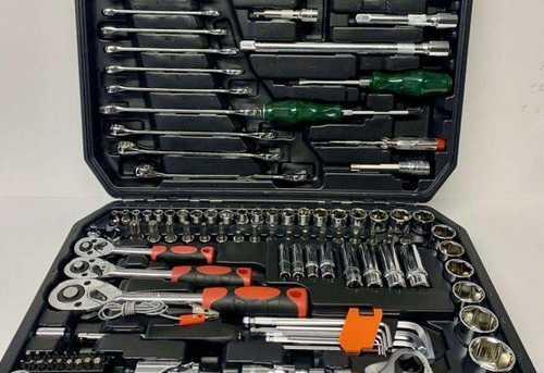 Инструменты в машину ключи 121 предмет в чемодане
