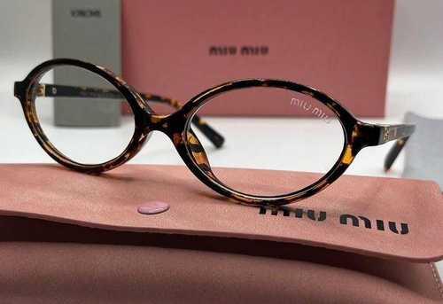 Солнцезащитные очки miu miu