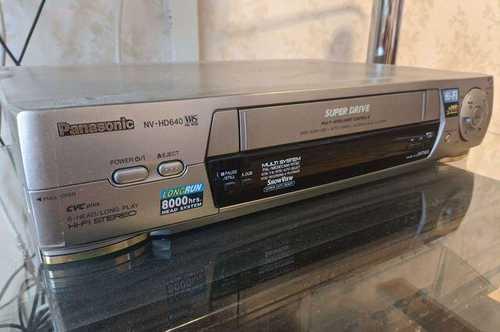 Видеомагнитофон "Panasonic NV-HD 640"