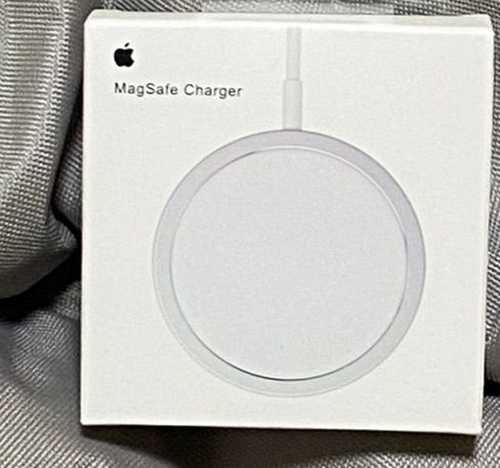 Беспроводная зарядка для Apple. MagSafe Charger