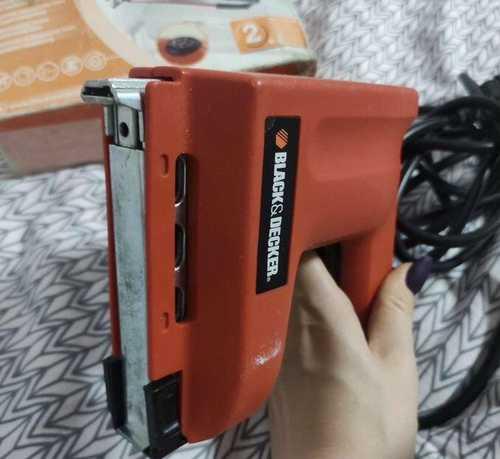 Степлер электрический Black&Decker KX418E