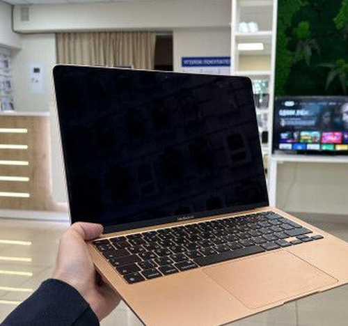 MacBook Air 13 M1/8/256GB 2020 Gold Идеальное Б/У