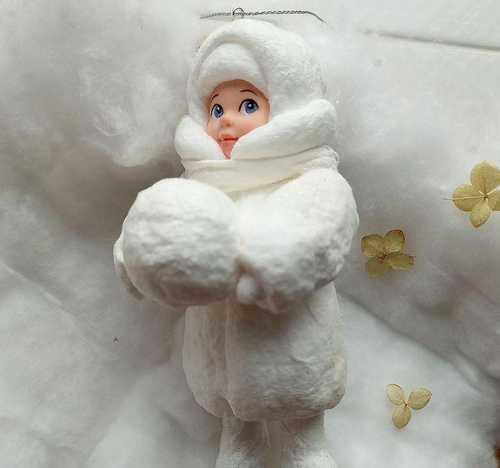 Ватная игрушка, Малышка с снежком