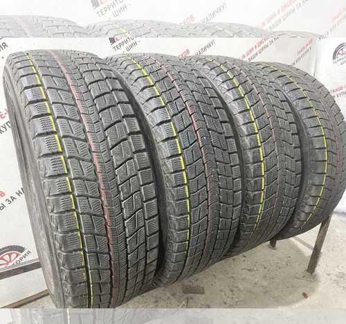 Dunlop Winter Maxx WM01 215/65 R16 93L