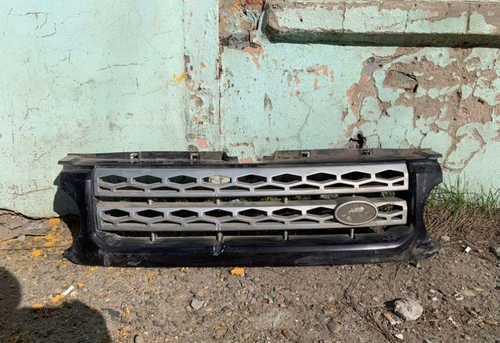 Решетка радиатора Land Rover Discovery 4